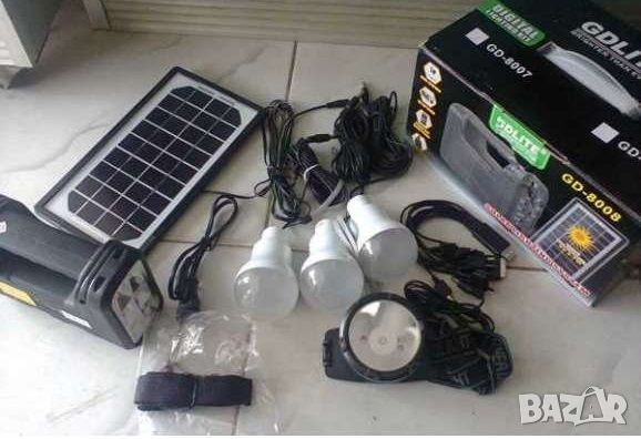 СОЛАРЕН КОМПЛЕКТ GDLITE GD-8007 с 3 лампи соларна система, слънчев панел, акумулатор в Къмпинг ...